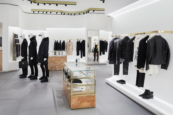 Versace Store In Venice Italy Versace Unveils New Look Of Avenue